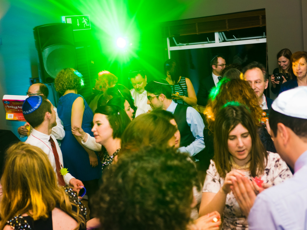 DJ Packages In London & Surrey | S Klass Entertainment